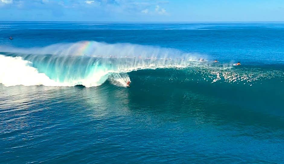 20ft Teahupo'o Swell Detonates with 'Dream Wave' Perfection - Adventure ...