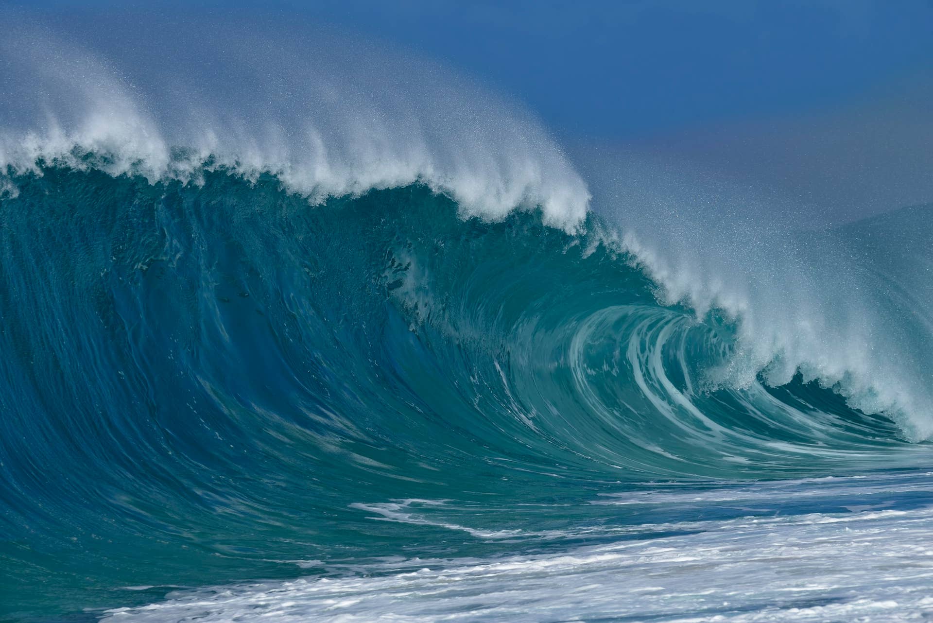 50-Foot Waves Headed for Hawaii: ‘Extremely Dangerous Conditions ...
